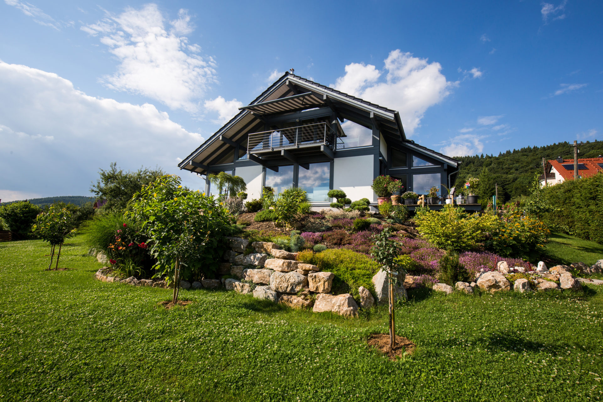 Modernes Fachwerk mit offenem, lichtdurchflutetem Grundriss - CONCENTUS ...